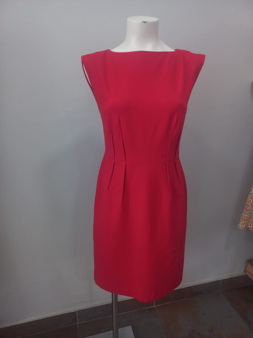 HOE-D EUROPEAN RED BODY SHAPE DRESS - House of Envy